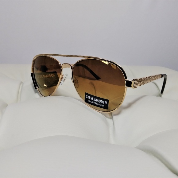 Steve Madden | Accessories | Steve Madden Full Gold Frame Sunglasses ...